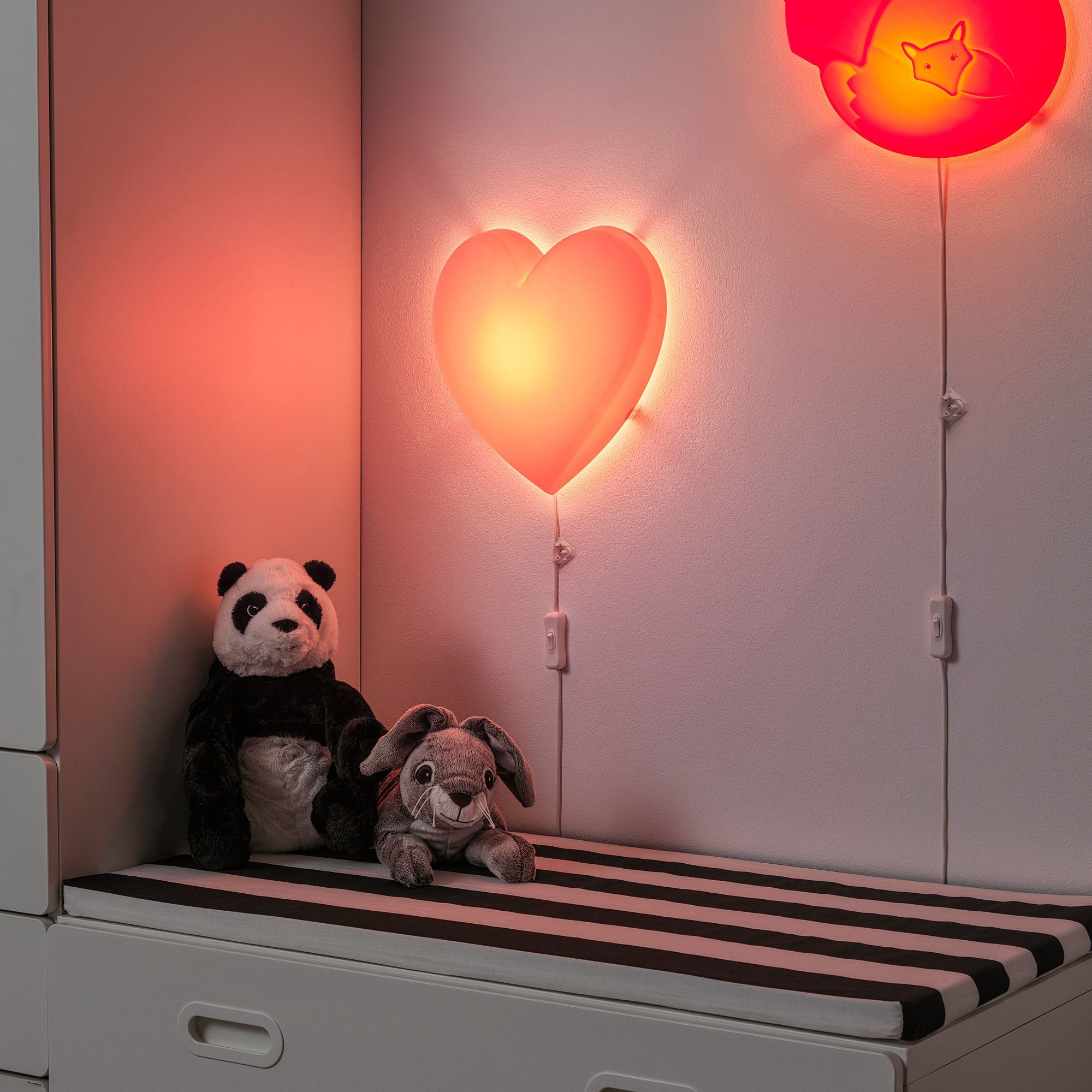UPPLYST pink children wall lamp - 40440342 | IKEA