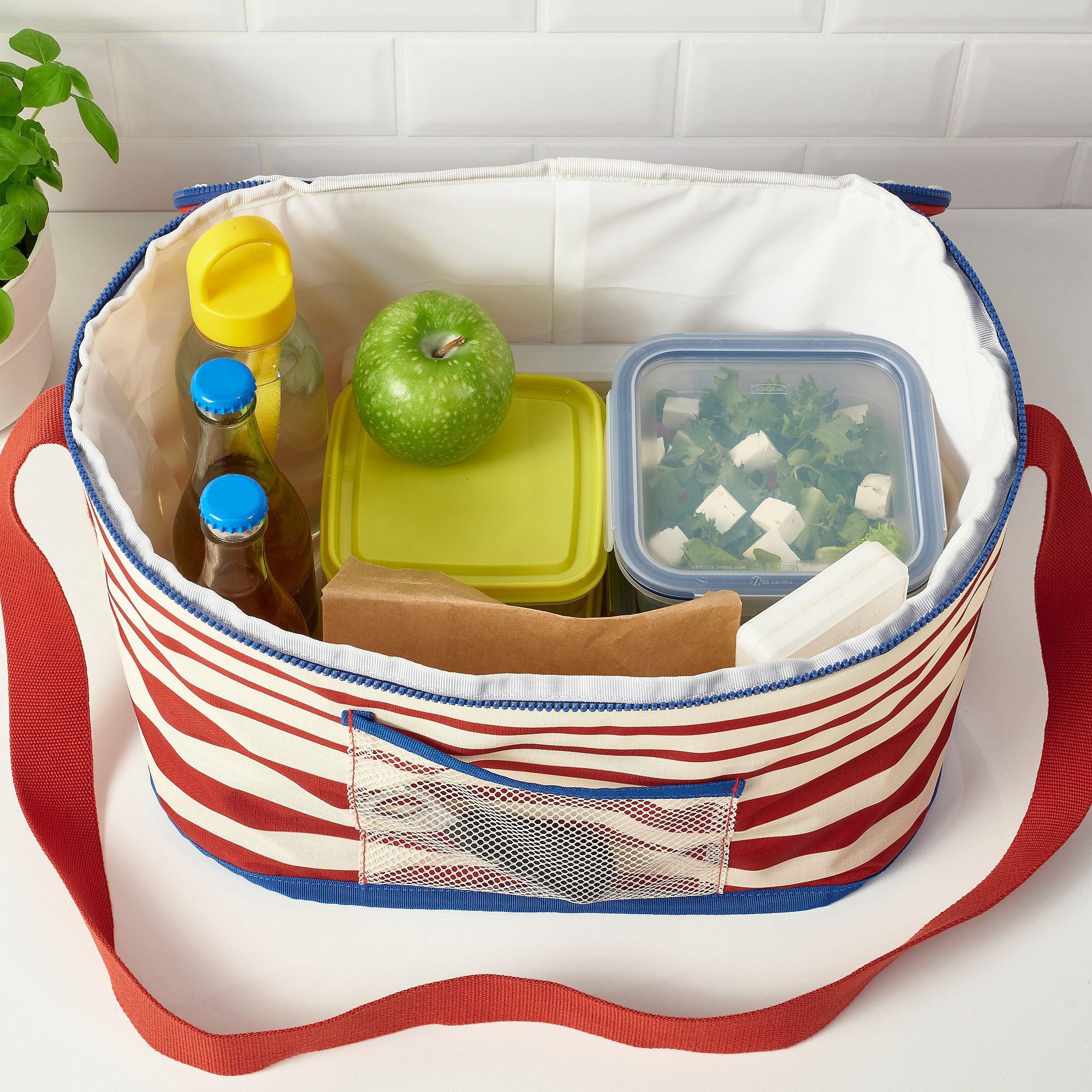 SOMMARFLADER kırmızı-bej 38x26x22 cm soğutucu çanta - 20522310 | IKEA