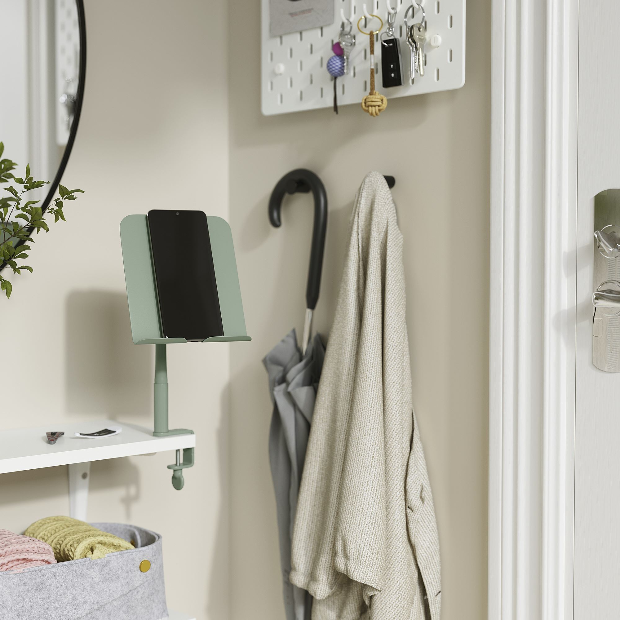 RELATERA açık gri-yeşil 14x17x27 cm telefon/tablet standı - 10559002 | IKEA