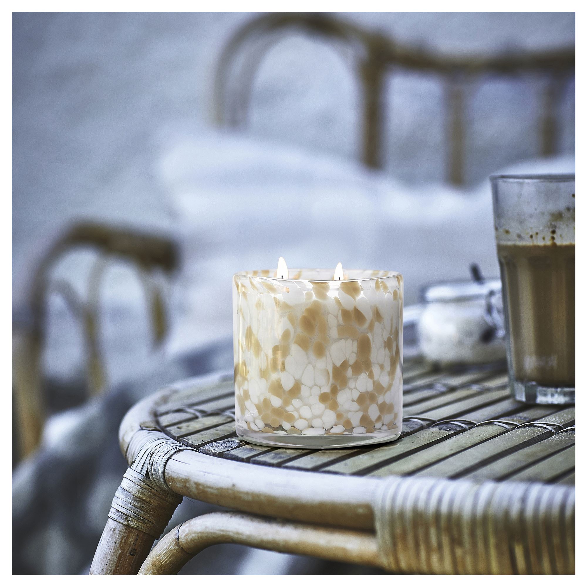 JAMLIK açık gri-bej 50 saat bardakta kokulu mum - 50594348 | IKEA