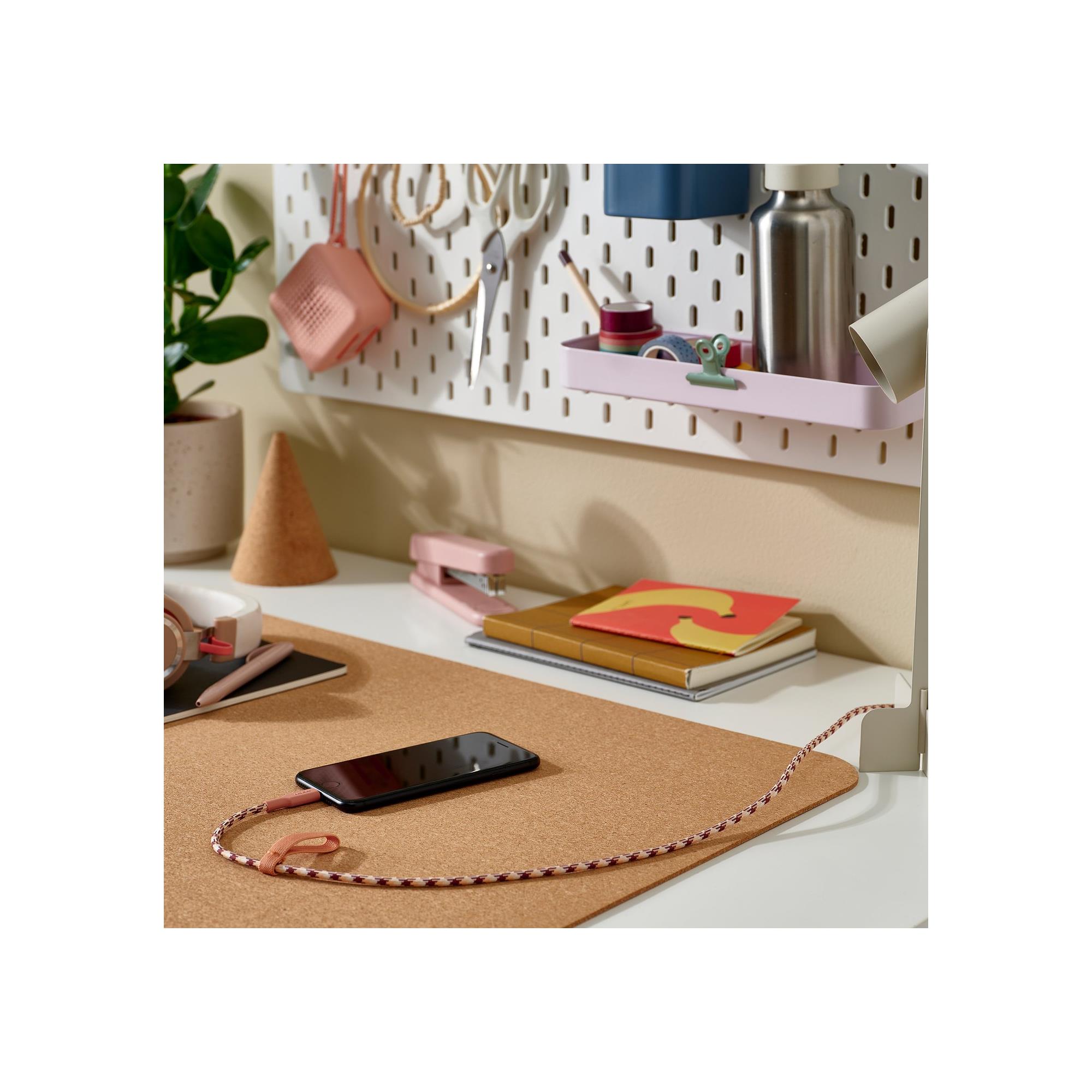 LILLHULT pembe-bej 1.5 m Lightning - USB-C Kablo - 00617700 | IKEA