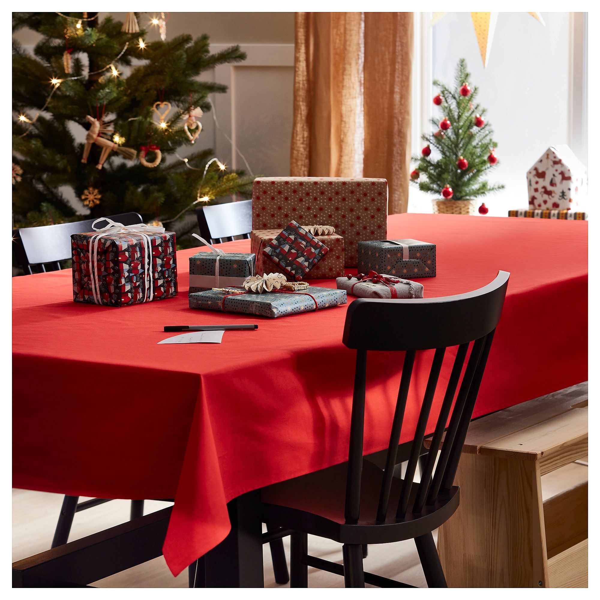 VINTERFINT red 145x240 cm tablecloth - 50552522 | IKEA